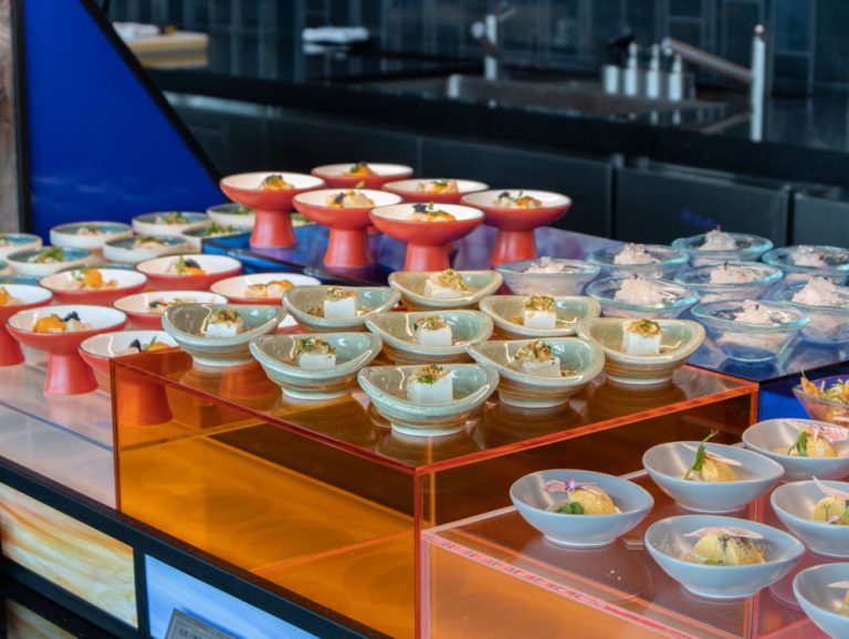 饗AJOY｜全台最高最貴BUFFET值得嗎？台北101 86樓饗ajoy怎麼訂位？ - 貪吃巧達